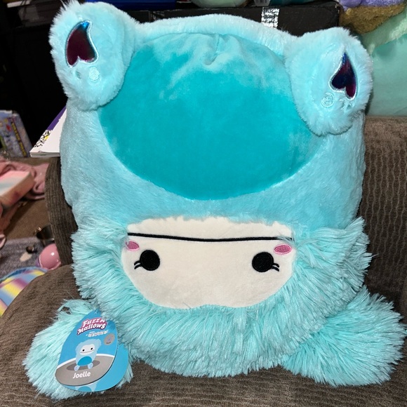Squishmallows | Toys | Nwt Rare Joelle Fuzzamallow 2 Inch Squishmallow ...